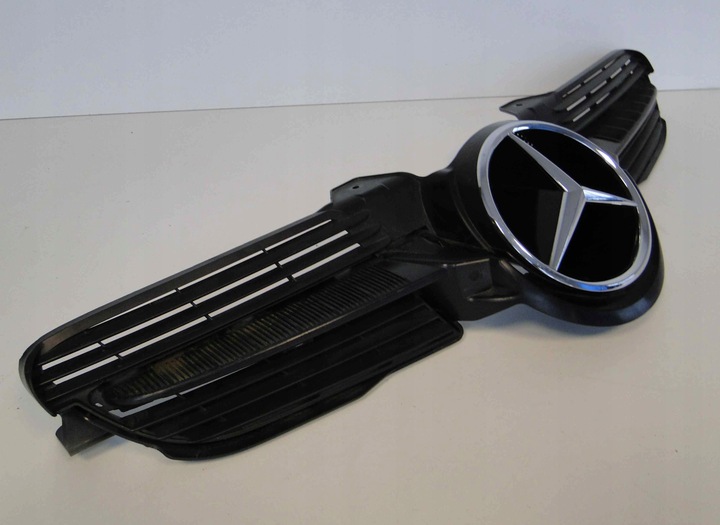 A1718880060 MERCEDES SLK R171 171 RADIATOR GRILLE GRILLE FRONT LIFTEM