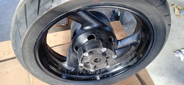 YAMAHA FAZER FZS 600 WHEEL DISC REAR REAR + TIRE FZR YZF THUNDERCAT