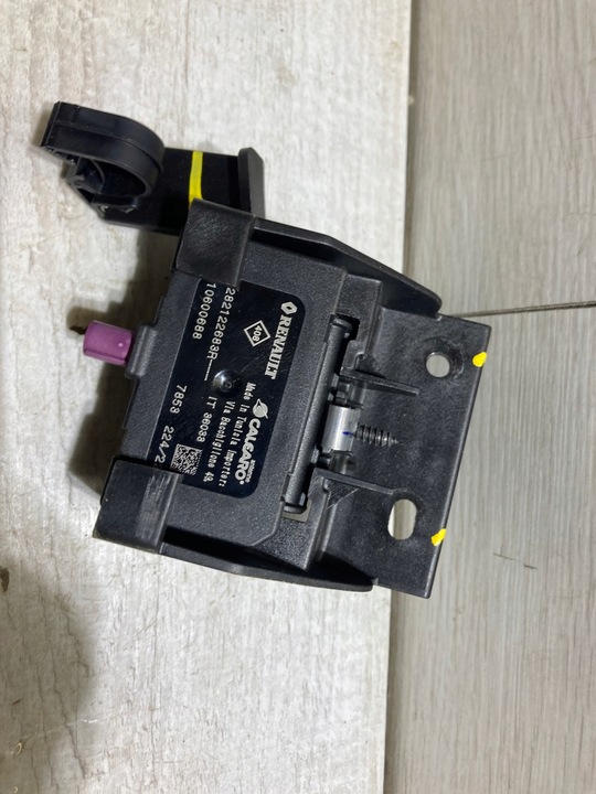 MH069 282122683R MODULE 282122683R DACIA SANDERO III STEPWAY