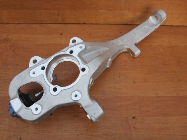 W16610 USA LEWA PRZEDNIA MERCEDES W166 GL GLE GLS HUB FRONT RIGHT NEV