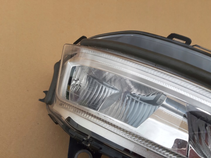 23752741 VOLVO FH HALOGEN LAMP RIGHT LAMP ORIGINAL LED 23752741