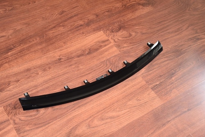 J8A2-13A613-AB REAR REAR LIGHT STOP LAND ROVER VELAR L560