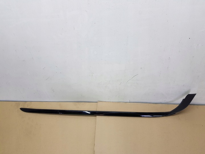 86140-P2000 SORENTO IV FACING, PANEL GLASS RIGHT FRONT 86140-P2000