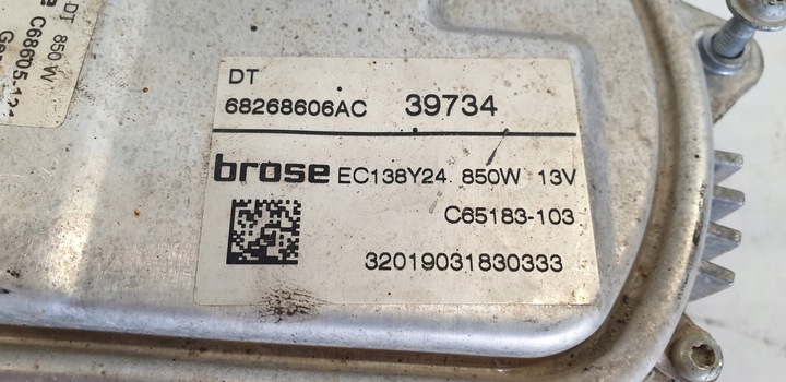 68268606AC DODGE RAM 5 V MOTOR FAN 5.7 HEMI 19-23