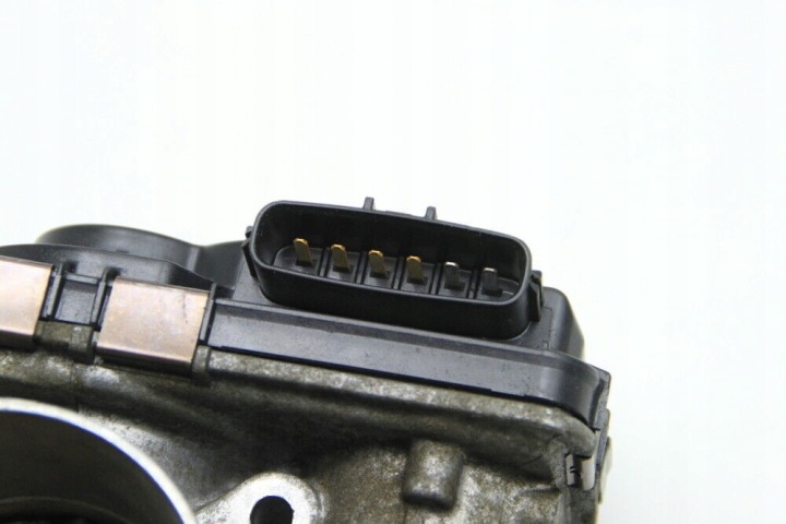 16112AA010 THROTTLE 16112AA010 SUBARU LEGACY FORESTER 2.5