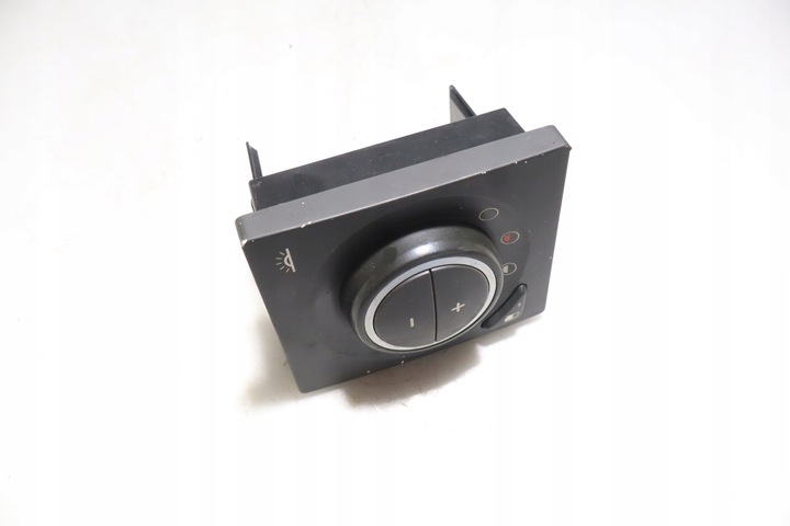 ПЕРЕМИКАЧ ОСВІТЛЕННЯ КАБІНИ FH IV 460 замовити на DTP – Луцьк, Суми ...