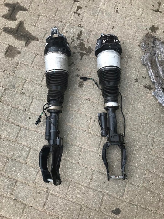 Ціна на Амортизатор airmatic mercedes w166 ml gl 63amg l/ p в Україні