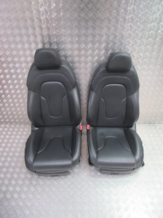 AUDI R8 420 SPYDER SKORA FOTELE KANAPA BOCZKI WNETRZE KOMPLETNE za 7000 ...